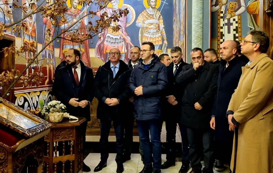 Psovke i uvrede na račun Petkovića u Zubinom Potoku